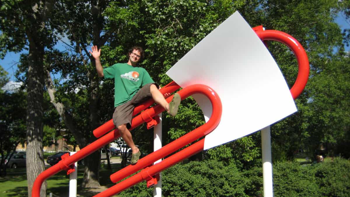 Kyle Macdonald, le gars du trombone rouge - Sphere Media Productions